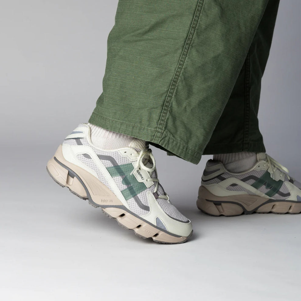 Karhu Womens Super Fulcrum Trainer Icicle / Green Milieu | pam pam